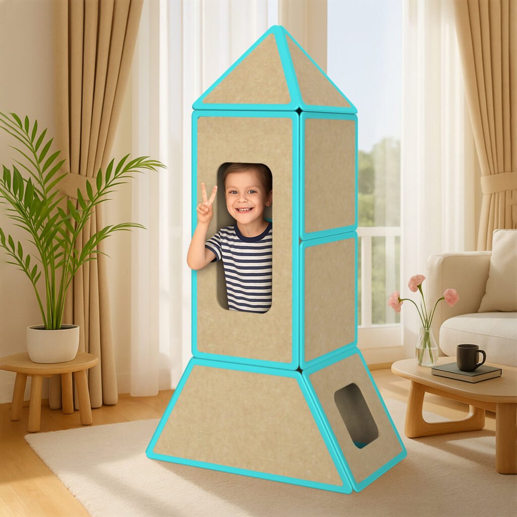 Rocket house with 13 panels - PPHouse